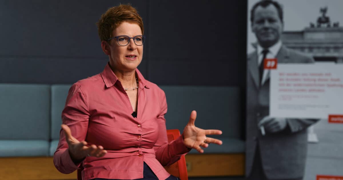 50 Jahre Moskauer Vertrag - Susanne Schattenberg im Gespräch ...